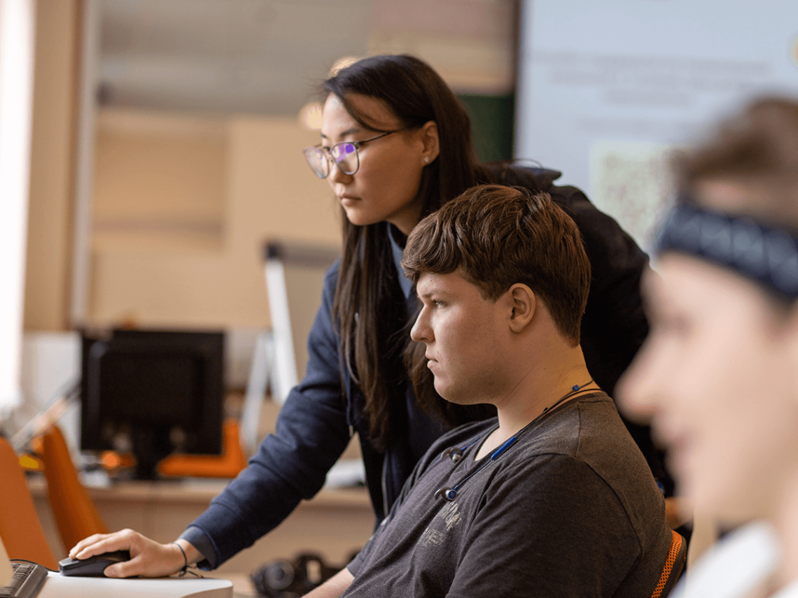 LMS vs LXP: Which model is ideal for upskilling? | Institute of Data