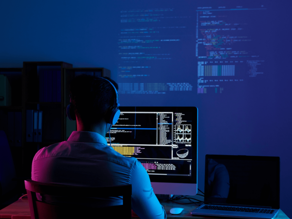 The Pros and Cons of Software Engineering: A Comprehensive Analysis ...