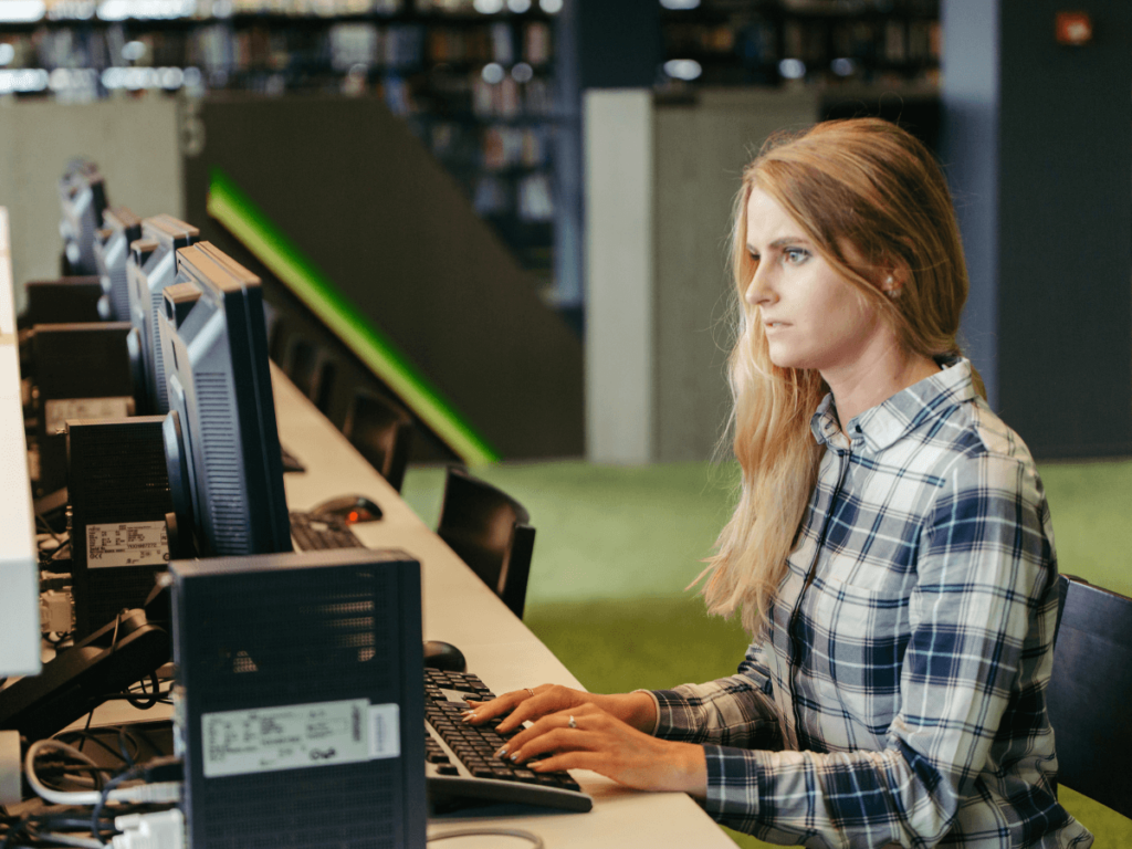 Exploring Computer Software Engineering Technology | Institute of Data