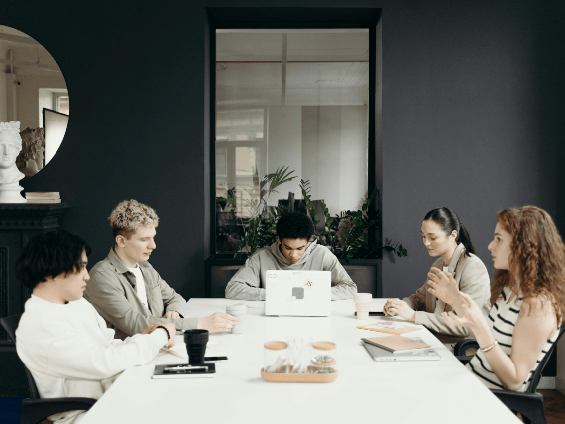 Software Engineer Timeline: From Starting Out To Managing A Team | Institute of Data